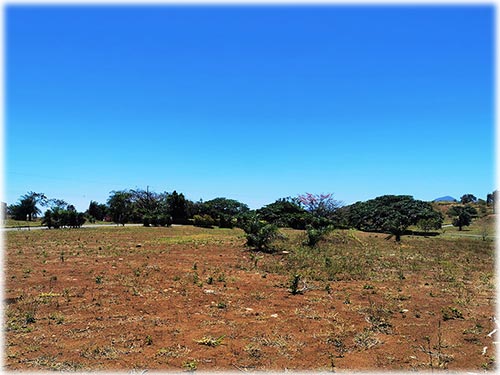 Fulfill the dream of your second home with ocean and mountain view ...